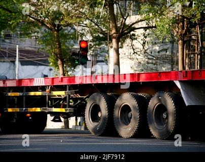 Truck vehicle without cargo trailer Stock Photo - Alamy