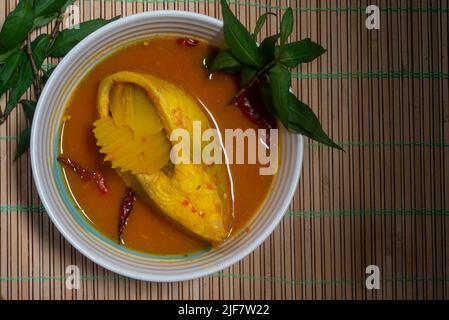 Southern Thai Gaeng Som - Red Tilapia fish soup with papaya, spicy ...