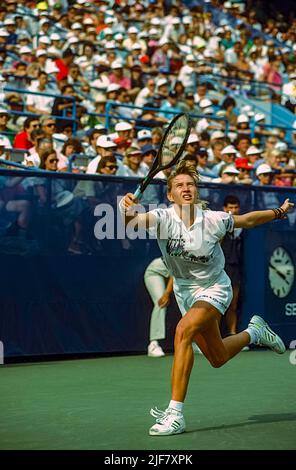Steffi Graf (GER) competing at the 1989 US Open Tennis Stock Photo - Alamy