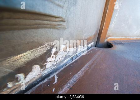 Weld. Fabrication of Deltastream tidal energy device at Pembroke Dock ...
