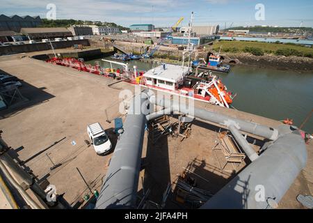 Fabrication of Deltastream tidal energy device at Pembroke Dock 2014 ...