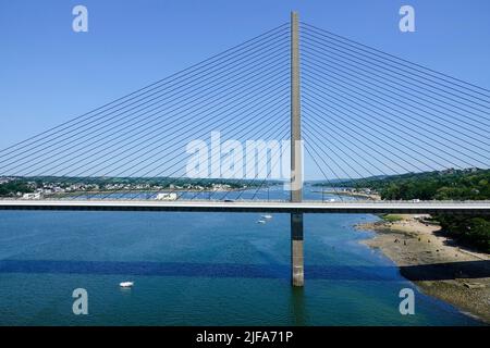 View from the Pont Albert-Louppe to the Pont de l'Iroise N165 bridge ...