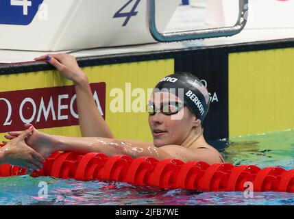 Katharine Berkoff of USA 1/2 Finale 50. M Backstroke Women during the ...