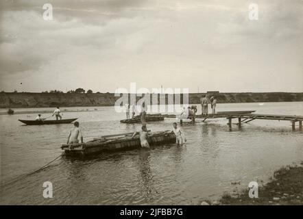 Pupils from the Karlberg war school prepare bridge construction over ...