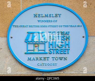 High Street in Helmsley, a historic market town in Ryedale Stock Photo ...