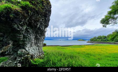 Fingal's Dogstone, Oban Stock Photo - Alamy