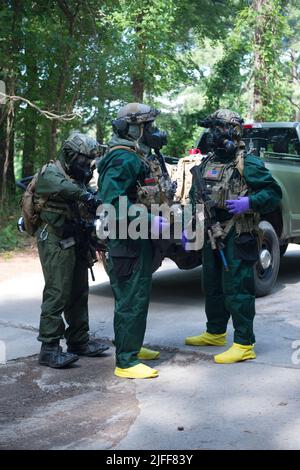 VIRGINIA BEACH, Va. (Jun. 23, 2022)- An Explosive Ordnance Disposal ...