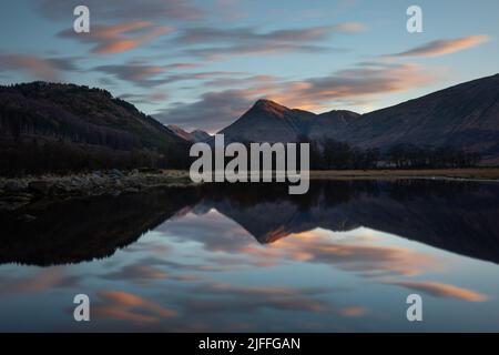 The stunning Landscape around Loch Etive in Scotland. To get there is ...