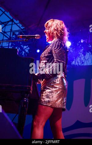 Grace Potter headlines opening day of the Waterfront Blues Festival at ...