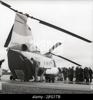 BOEING VERTOL V-107 Sea knight tandem rotor transport helicopter Stock ...