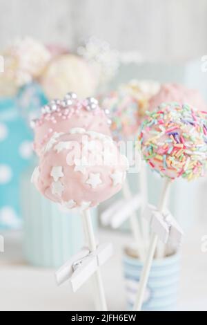 Cake pops in pastel colors. Party dessert Stock Photo - Alamy
