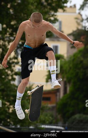 Rome, Italy, 28 Jun, 2022 athletes practice the course at the World ...