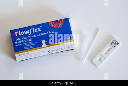 Flowflex Covid-19 rapid test, antigen test, Home test next to swab ...