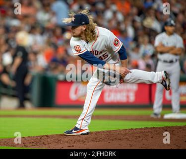 Houston Astros relief pitcher Ryne Stanek delivers during the ninth ...