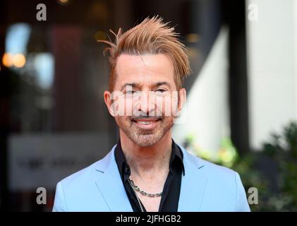 LIMAHL (actually Christopher Hamill) Saenger Gala - Goldene Sonne ...