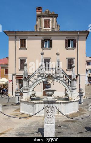 17th Century Da Ponte Fountain (Da Pontejev vodnjak), Preseren Square ...