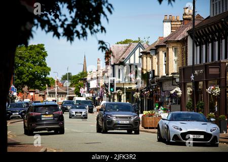 Manchester, Hale village shopping area Ashley Road Stock Photo - Alamy