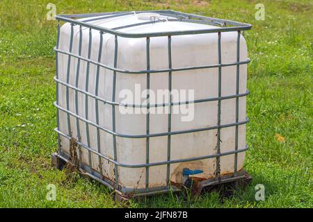 Plastic Tank Pallet Portable Water Storage at Orchard Plantation Stock ...