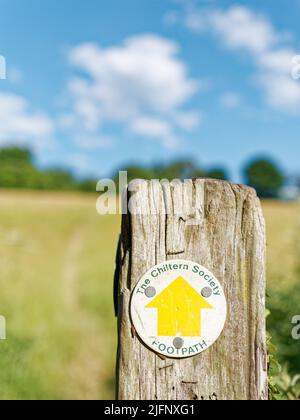 The Chiltern Society Footpath Sign, Chalk-house Green, Oxfordshire ...