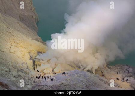 Blue flame of Kawa Ijen volcano, Java, Indonesia Stock Photo - Alamy