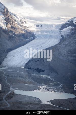 People hiking the Athabasca glacier on adventure, Jasper and Banff ...