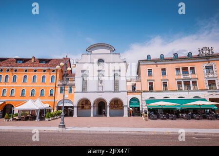 Piazza dei Martiri Belluno Veneto Italy Stock Photo - Alamy