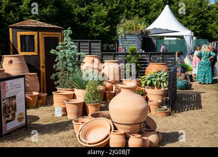 Terracota pots at Hampton Court Palace Flower Festival Stock Photo - Alamy