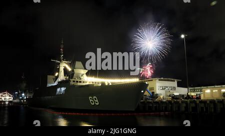 Singapore Navy guided-missile frigate RSS Steadfast Stock Photo - Alamy