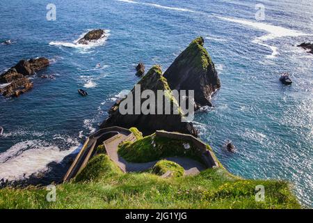 Dunquin Pier, Ireland’s Sheep Highway, Dingle Peninsula, Ireland Stock ...