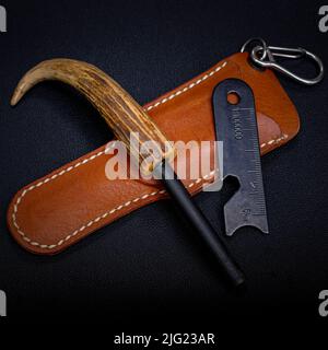 Survival Tool Ferrocerium Flint Lighter Fire Starter Magnesium Rod ...