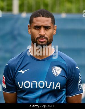 Bochum, Germany. 07th July, 2022. Bochum goalkeeper Manuel Riemann ...