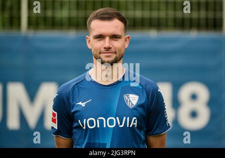 Bochum, Germany. 07th July, 2022. Bochum goalkeeper Manuel Riemann ...