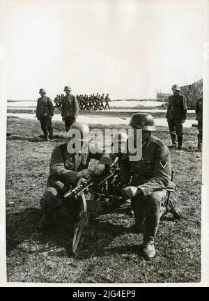 The replacement for the division of the Spanish Fraiwilligen is trained ...