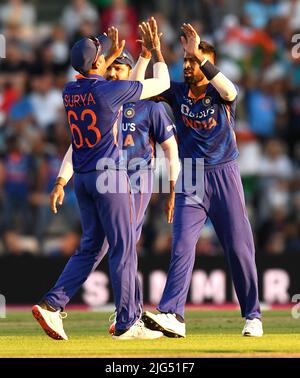 India's Hardik Pandya, right, celebrates with teammate Shubman Gill ...