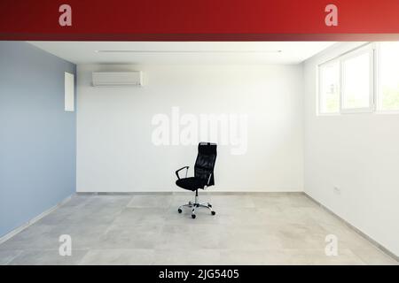 empty business room without furniture Stock Photo - Alamy