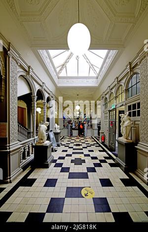 Newcastle University for art the Hatton Gallery concourse entrance ...