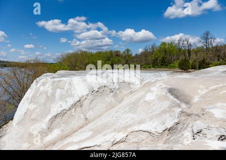 A beautiful shot of the White Cliffs of Conoy Nature preserve in ...