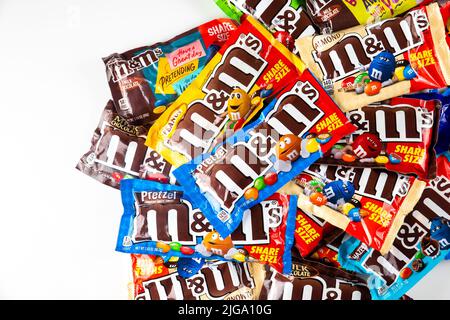 Various flavour of MMs colorful milk chocolate candy Stock Photo - Alamy