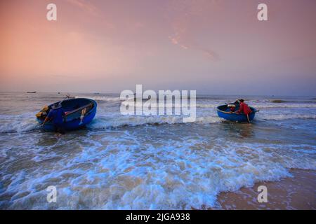 Lagi beach, Vietnam - August 31, 2015: the daily work of ngi fishing ...