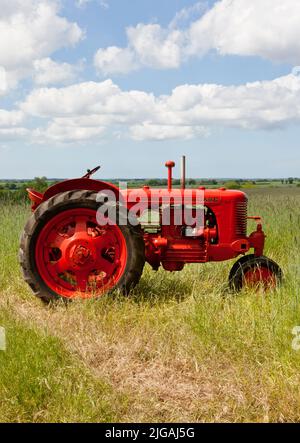 A Case SC Row Crop vintage tractor Stock Photo - Alamy