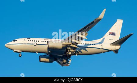 Royal Australian Air Force VIP Aircraft - 34 SQN - Boeing 737 BBJ A36 ...