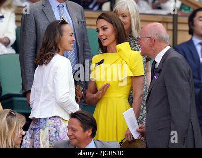 The Duchess of Cambridge, speaks with Martina Hingis and AELTC chairman ...