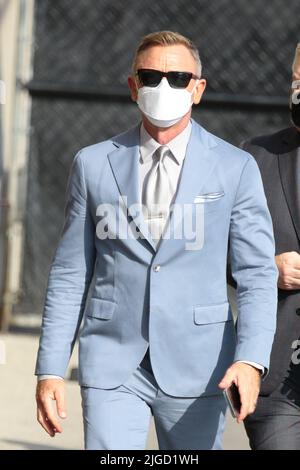 Daniel Craig aka James Bond 007 arrives at the Jimmy Kimmel Live ...