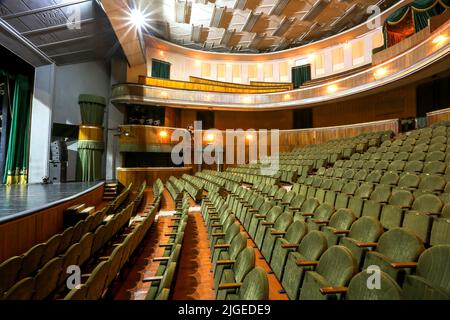 Image theater balcony parterre bed stage spotlight Stock Photo - Alamy