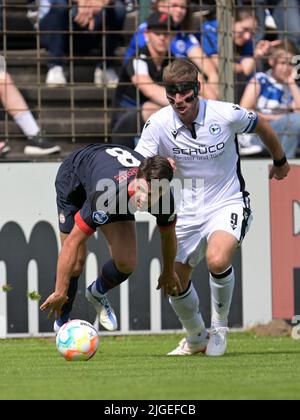 GUTERSLOH - (lr) Fabian Klos of Arminia Bielefeld, Jordan Teze of PSV ...