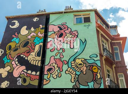 Mural Bones and innards by Cins. Murals in Istanbul. Street art, mural ...