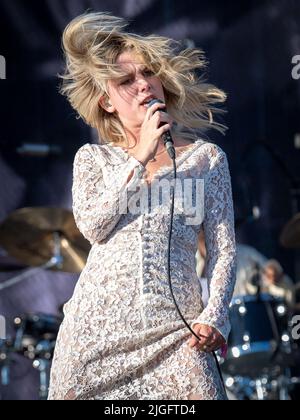 Wolf Alice performing at TRNSMT Glasgow Scotland, 19th June 2026 Stock ...