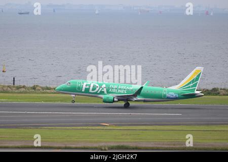 FDA's Embraer 175 (E175, JA11FJ) taking off from Haneda Airport, on May 15, 2022. PHOTO ...