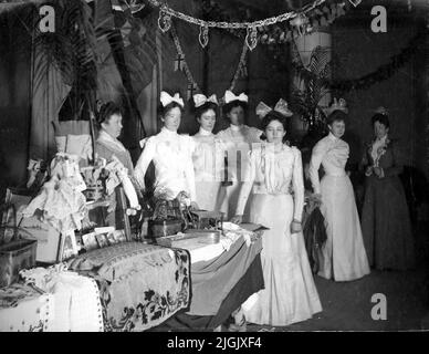 Basar The bazaar in the Freemason cellar on 8 & 9/3. The income came to ...