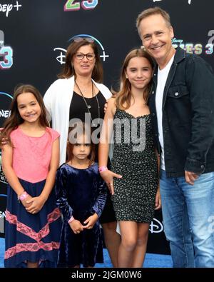 LOS ANGELES - JUL 9: Chad Lowe, Family at the Zombies 3 Premiere ...
